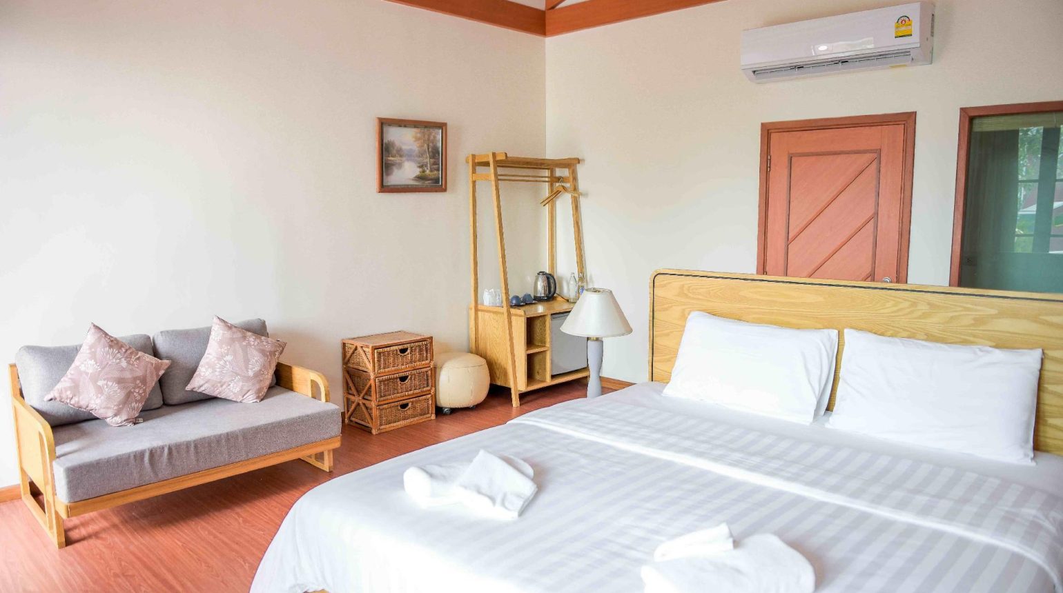 Deluxe double with bath - Seaman Resort